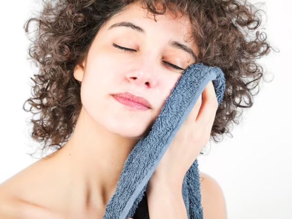 Skincare: Is It Better To Air-Dry Or Towel-Dry Your Face? - Boldsky.com