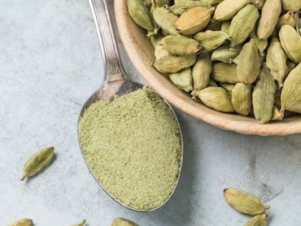Cardamom For Weight Loss: 3 Ways To Use It - Boldsky.com
