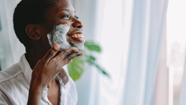Is A Face Razor Safe For Your Skin? - Boldsky.com