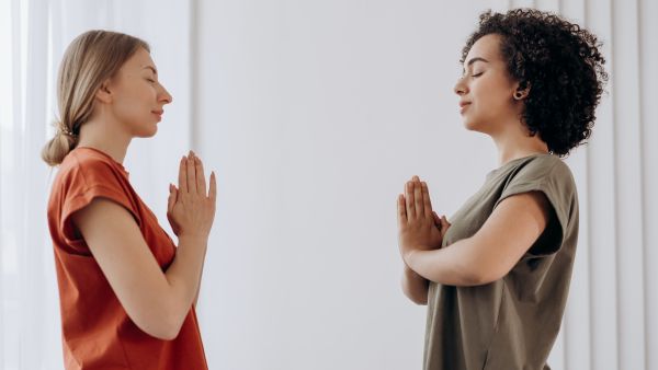 What Is The First Yoga Pose You Should Learn? - Boldsky.com