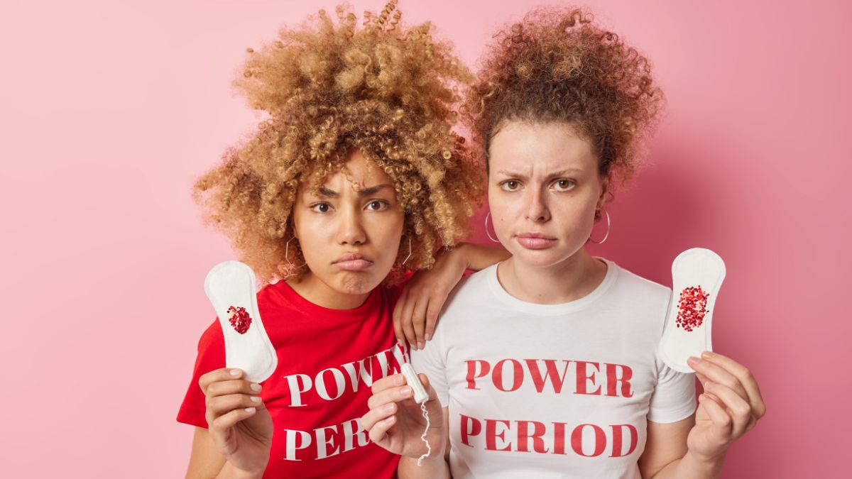 Is It True That Periods Synchronise When Women Live Together? - Boldsky.com