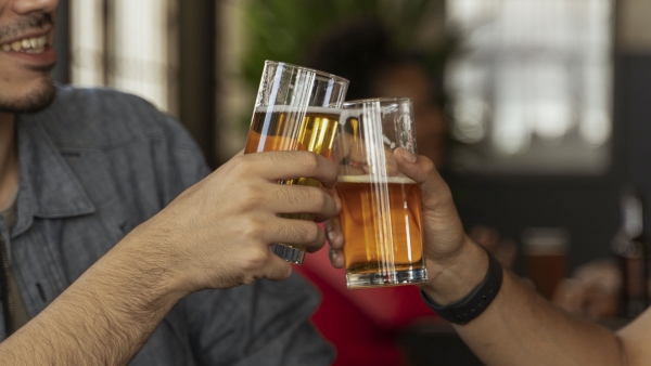 How to Drink Alcohol in Moderation - Boldsky.com