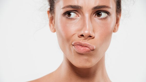 Top 5 Home Remedies For Cracked Lips: It's Quick, Easy And Healing ...