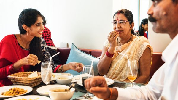 The Surprising Benefits Of Having An Early Dinner - Boldsky.com