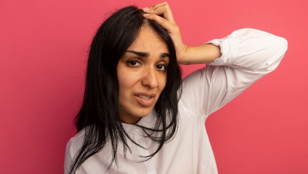 Tips To Manage Flyaway Hairs And Unruly Strands - Boldsky.com