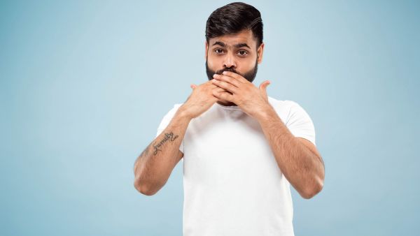 5 Quick And Easy Tips To Get Rid Of Bad Breath - Boldsky.com