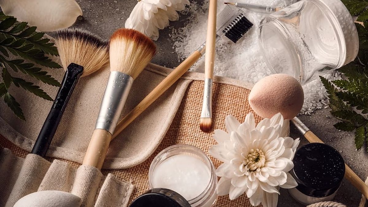 Must-Have Makeup Products for Indian Women | Comprehensive Guide ...