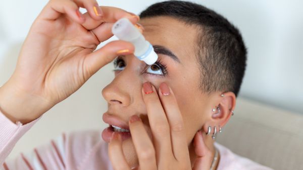 Can Steroid Eye Drops Cause Blindness? - Boldsky.com