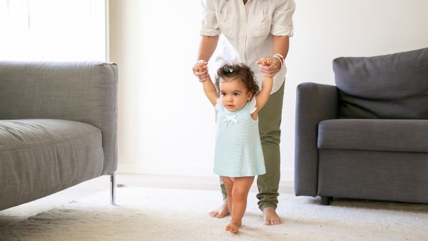 When Will Your Baby Start Walking? Tips For Parents - Boldsky.com