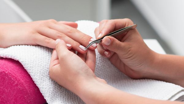 Get Soft And Smooth Skin Around Nails With These Easy Tips! - Boldsky.com