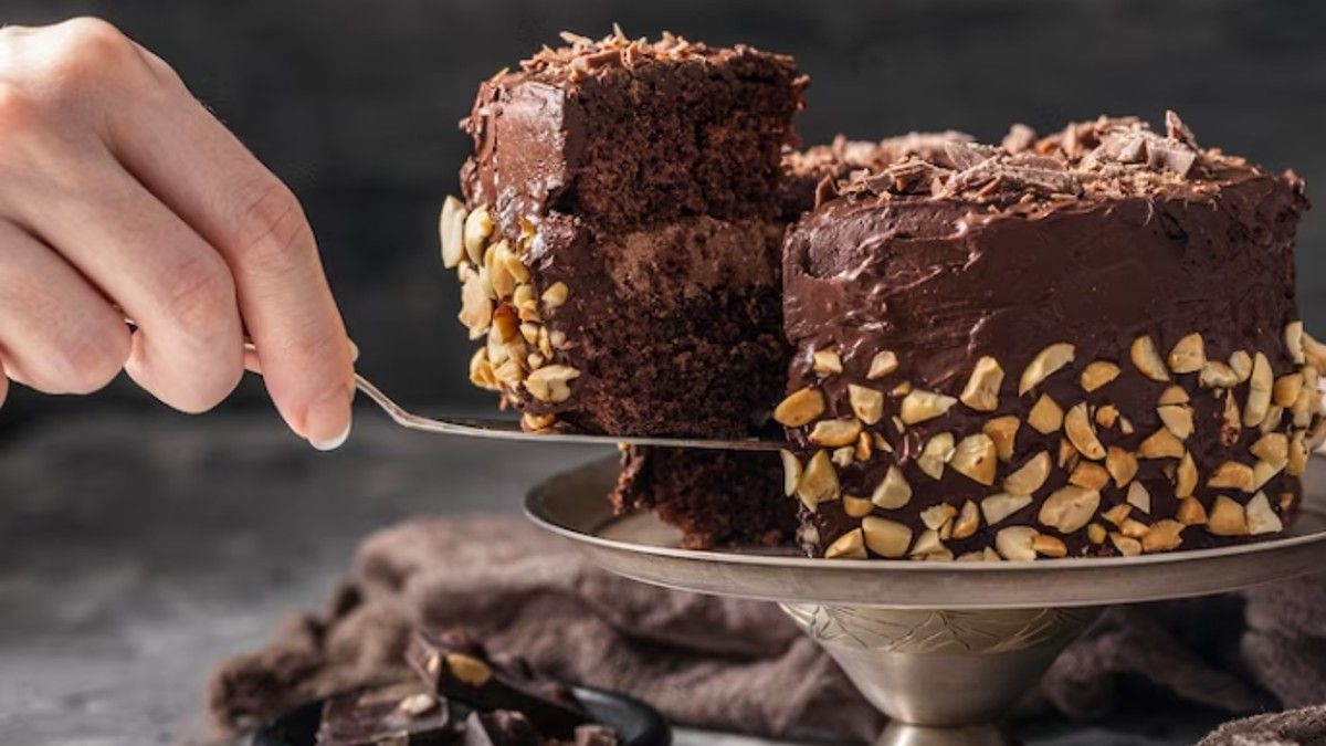 Indulge Guilt-free with Diabetic-safe Chocolate Cake Recipes - Boldsky.com