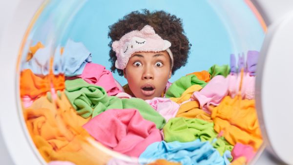 4 Tips For What To Do When Your Dresses Get Colour Mixed While Washing ...