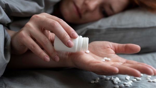 Do You Take Painkillers For Every Single Pain? You May Be At Risk Of ...