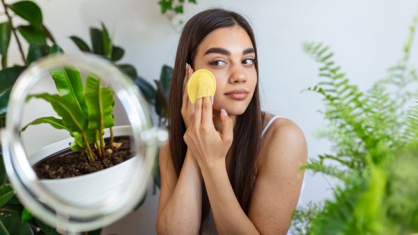Tanning Safely: Tips For A Healthy Tan For Indian Skin - Boldsky.com