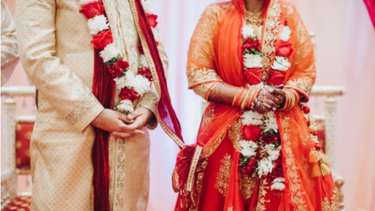 ‘Saat Phere' Mandatory In Hindu Marriage, Rules Allahabad Court: Know ...