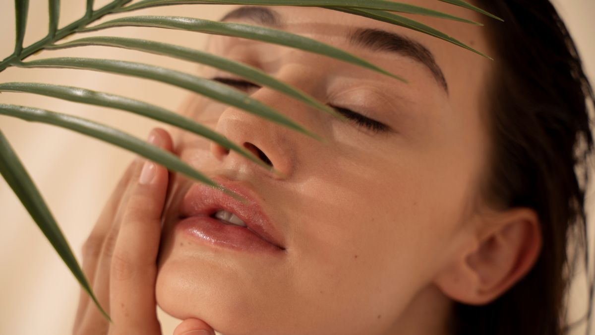 Bumpy Skin? Skincare Tips To Give Your Skin A Smooth Touch - Boldsky.com