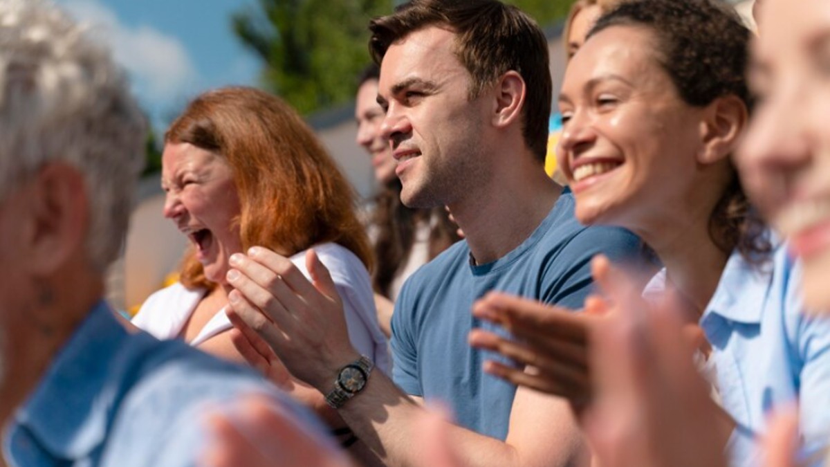 How Do Fans Clapping In The Stadium Gallery Boost The Mental Health Of ...
