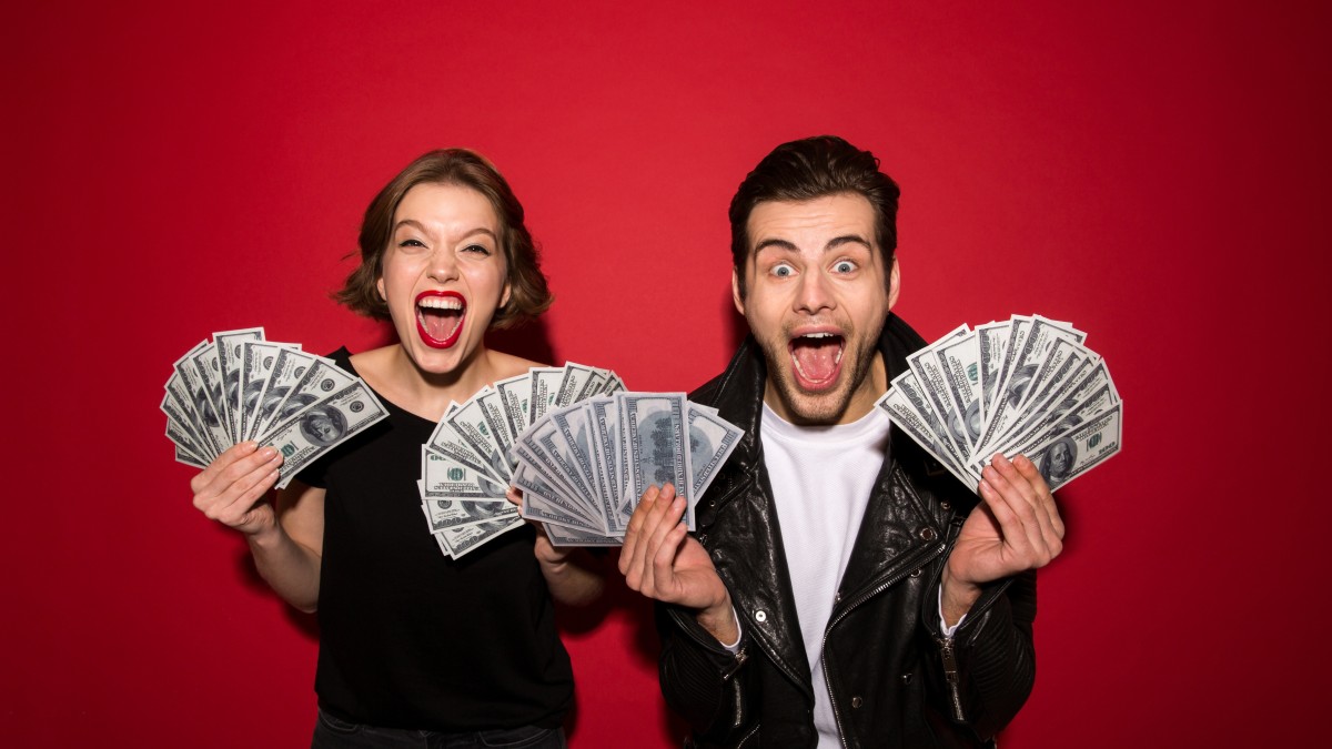 Who Are DINK Couples? Why They Are Choosing Careers Over Cribs And ...