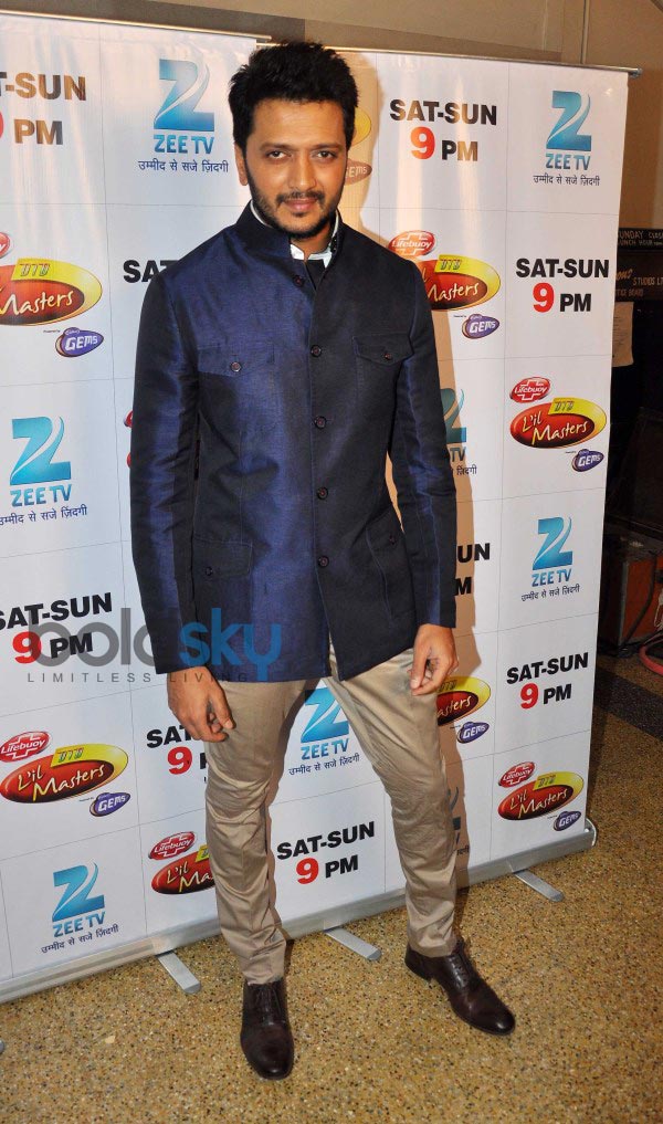 Humshakals cast at sets of DID Little Master- Boldsky