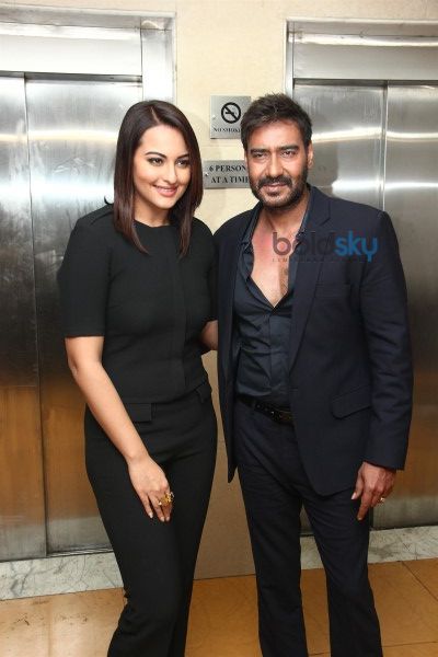 Action Jackson Ajay Devgan Body