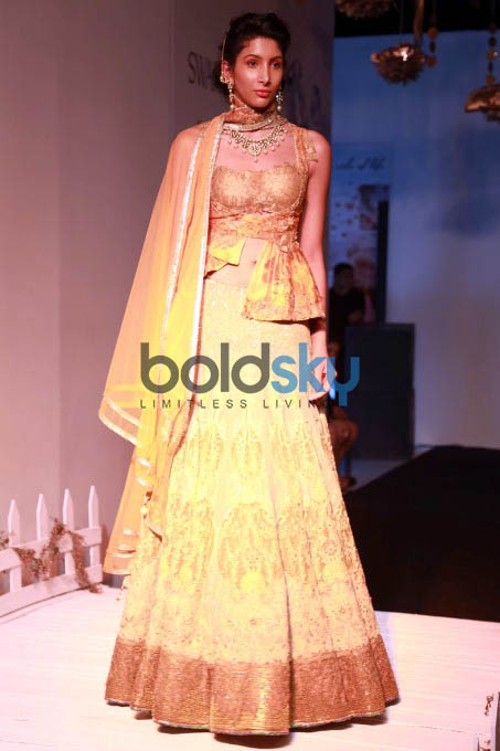 Designer Sulakshana Monga Show At IBFW 2015- Boldsky
