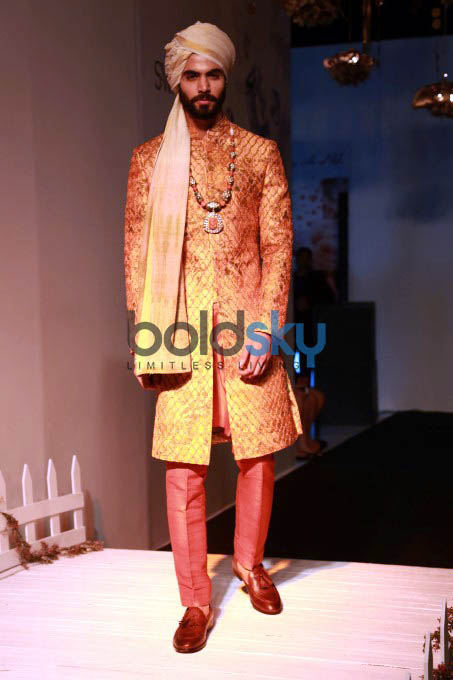 Designer Sulakshana Monga Show At IBFW 2015- Boldsky