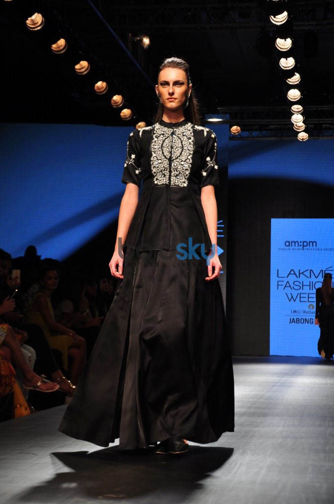 LFW Day 3 - Ankur, Priyanka Modi Show- Boldsky