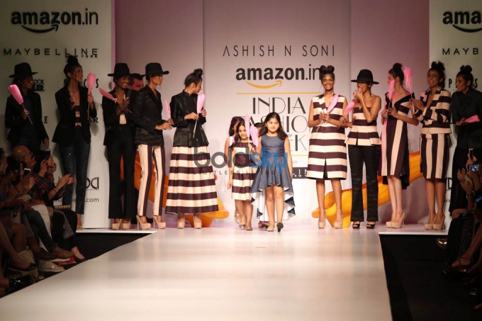 Designer Ashish Soni Show At AIFW- Boldsky