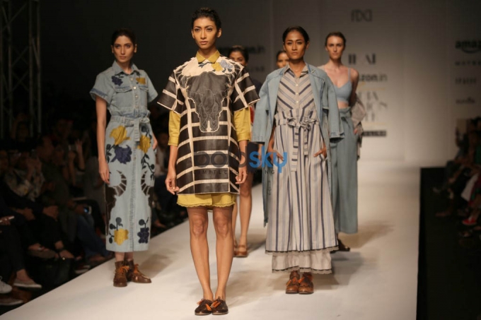 Designer DRVV And Ragini Ahuja Show At AIFW- Boldsky