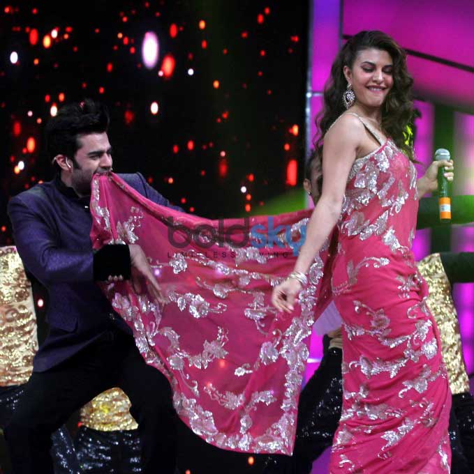 Bollywood Stars At Umang Mumbai Police Show 2016- Boldsky