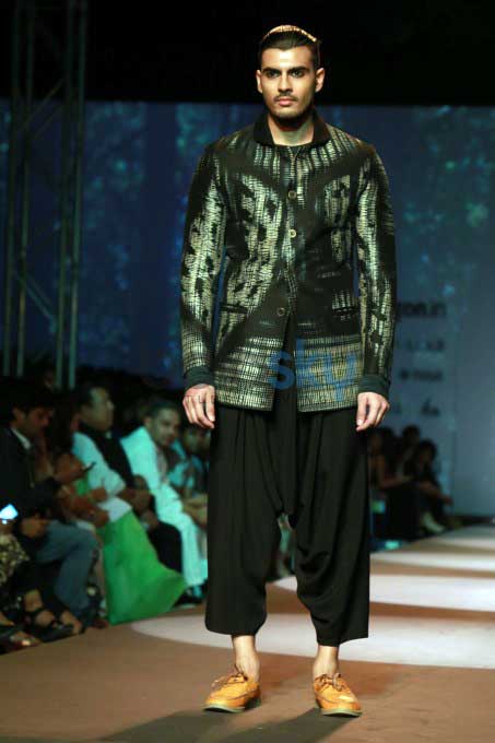 Designer Divyam Mehta Collection At AIFW 2016- Boldsky