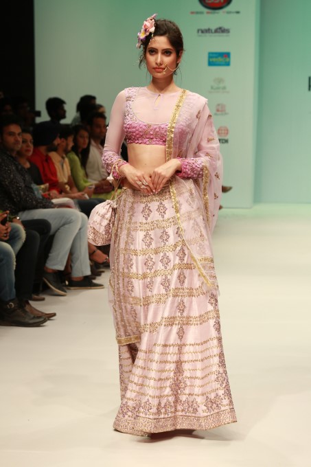 Designer Nikheil And Rivendra At India Runway Week 2016- Boldsky