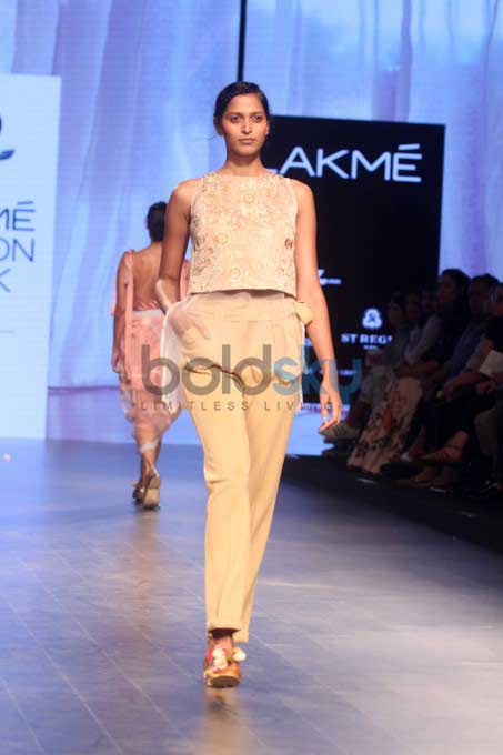 Designer Archana Rao Show At LFW Day 1- Boldsky