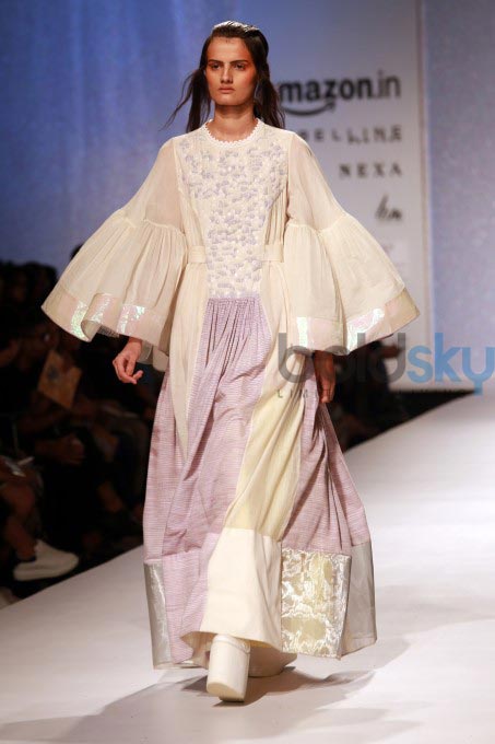 Designer Amit Aggarwal Collection At AIFW Spring Summer 2017- Boldsky
