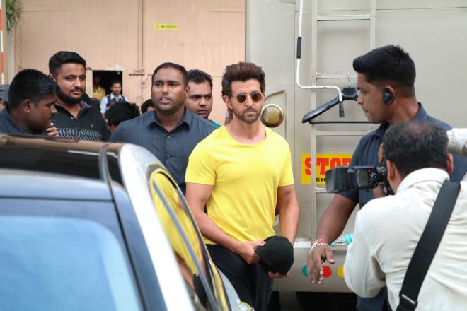 Ayushman Khurana,Hrithik Roshan And Kriti Sanon Spotted At Mehboob ...