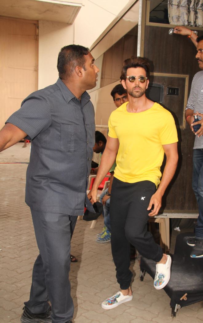 Ayushman Khurana,Hrithik Roshan And Kriti Sanon Spotted At Mehboob ...