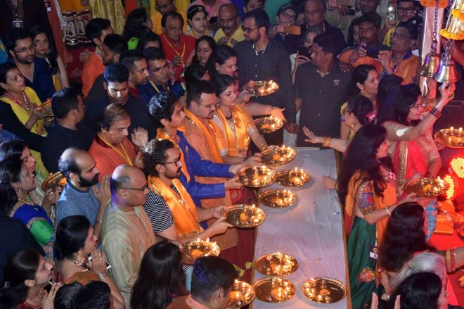 Aamir Khan Attends Navratri Pooja In Vadodara- Boldsky