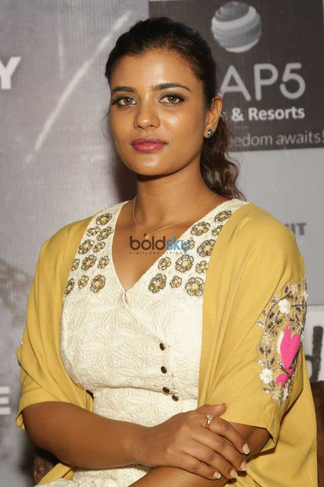 Arjun Rampal With Aishwarya Rajesh At A Press Meet To Promote Daddy In ...